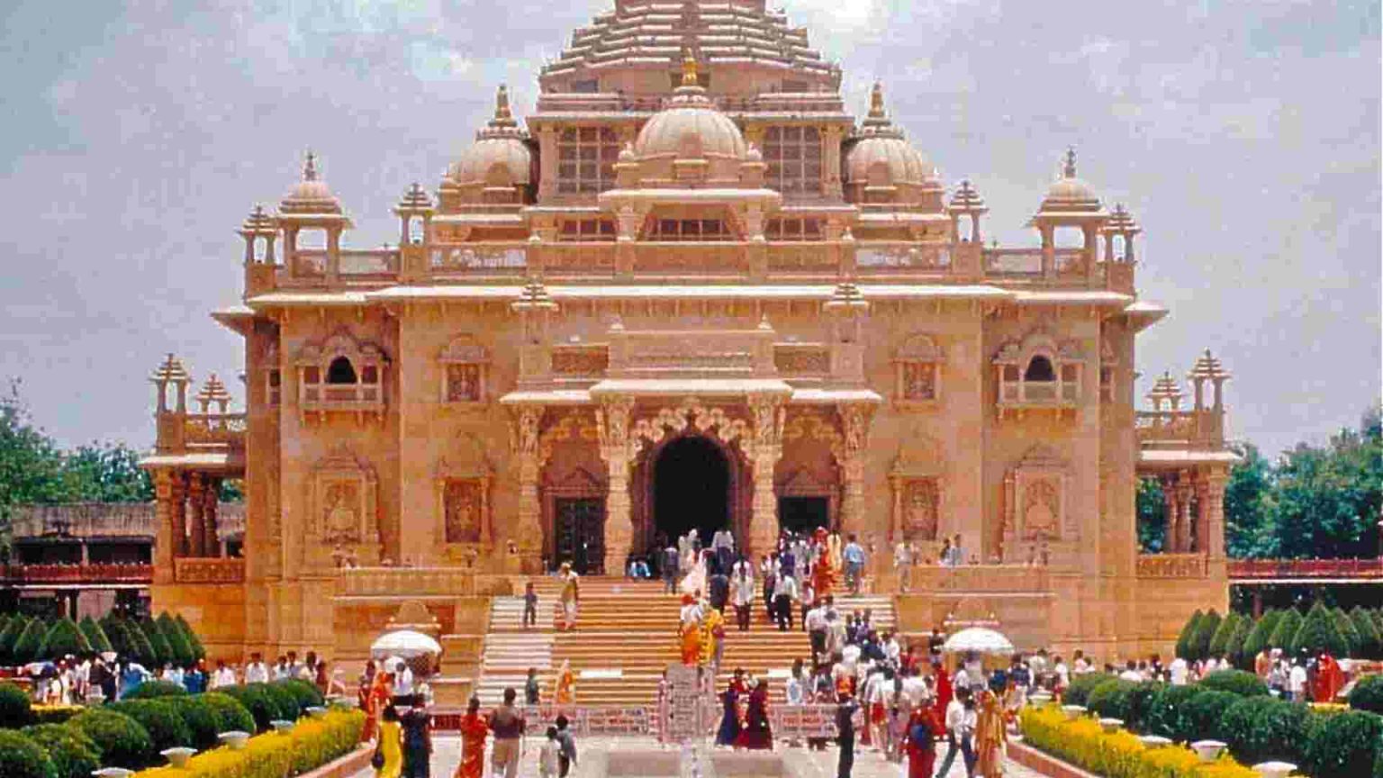 10 Must-Visit Temples in Banaras: Best Temples to Visit in 2025